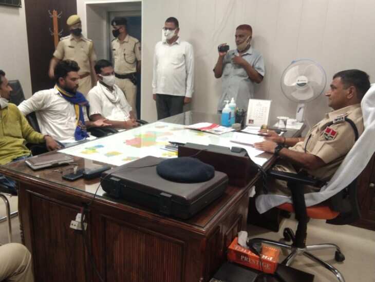 Churu हत्याकांड के आरोपियों की अब तक नहीं हुई गिरफ्तारी, एसपी को सौंपा ...